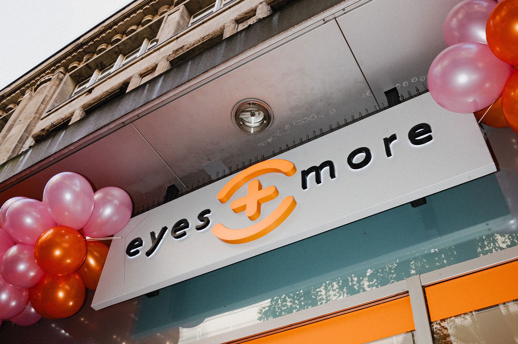 Werde Mitglied im eyes + more club more